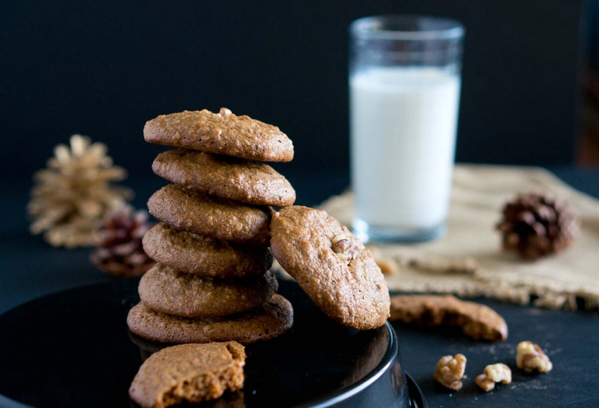 Paleo Walnut Cookies - Delicious Meets Healthy