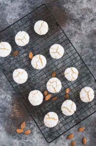 Italian Amaretti Cookies (Gluten-Free Almond Cookies) - Delicious Meets ...