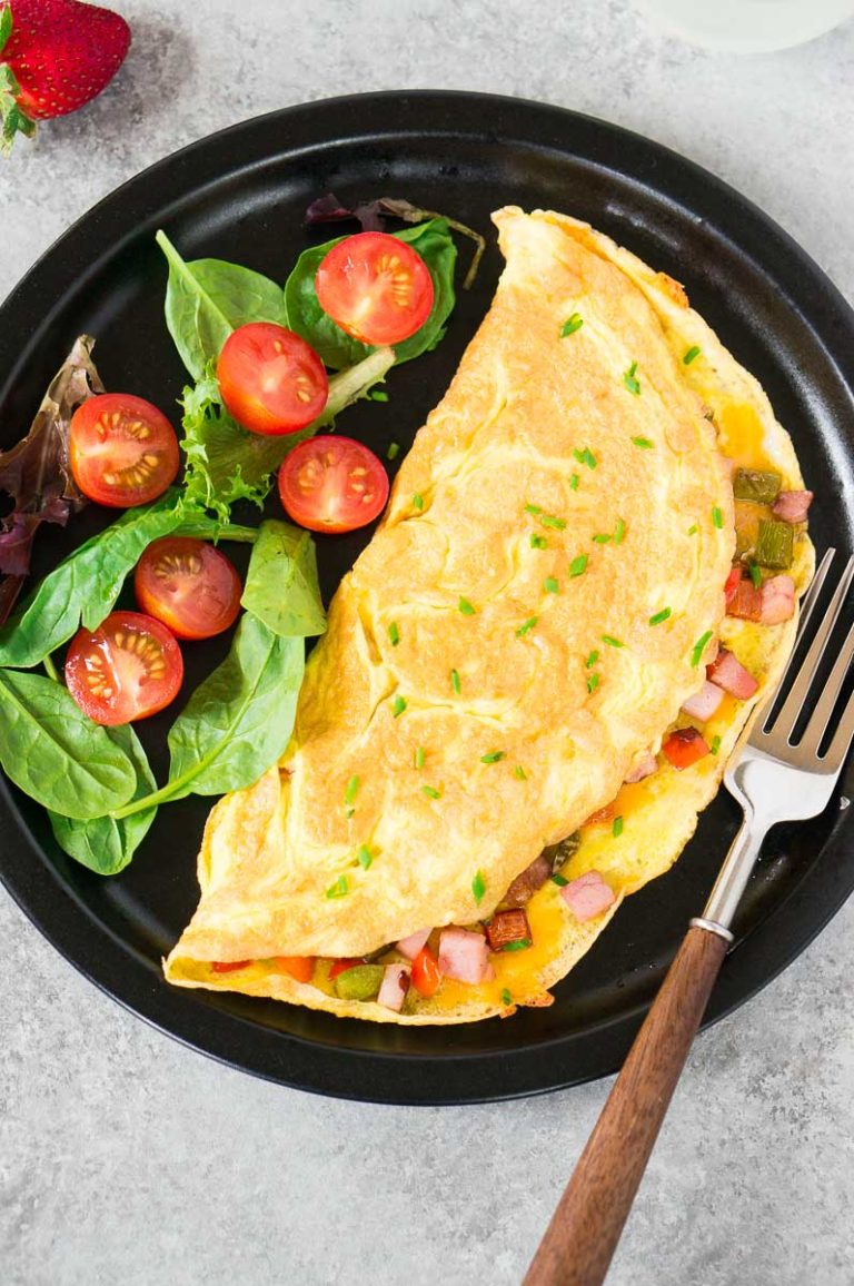 Denver Omelet Recipe (Easy Breakfast Recipe) - Delicious Meets Healthy