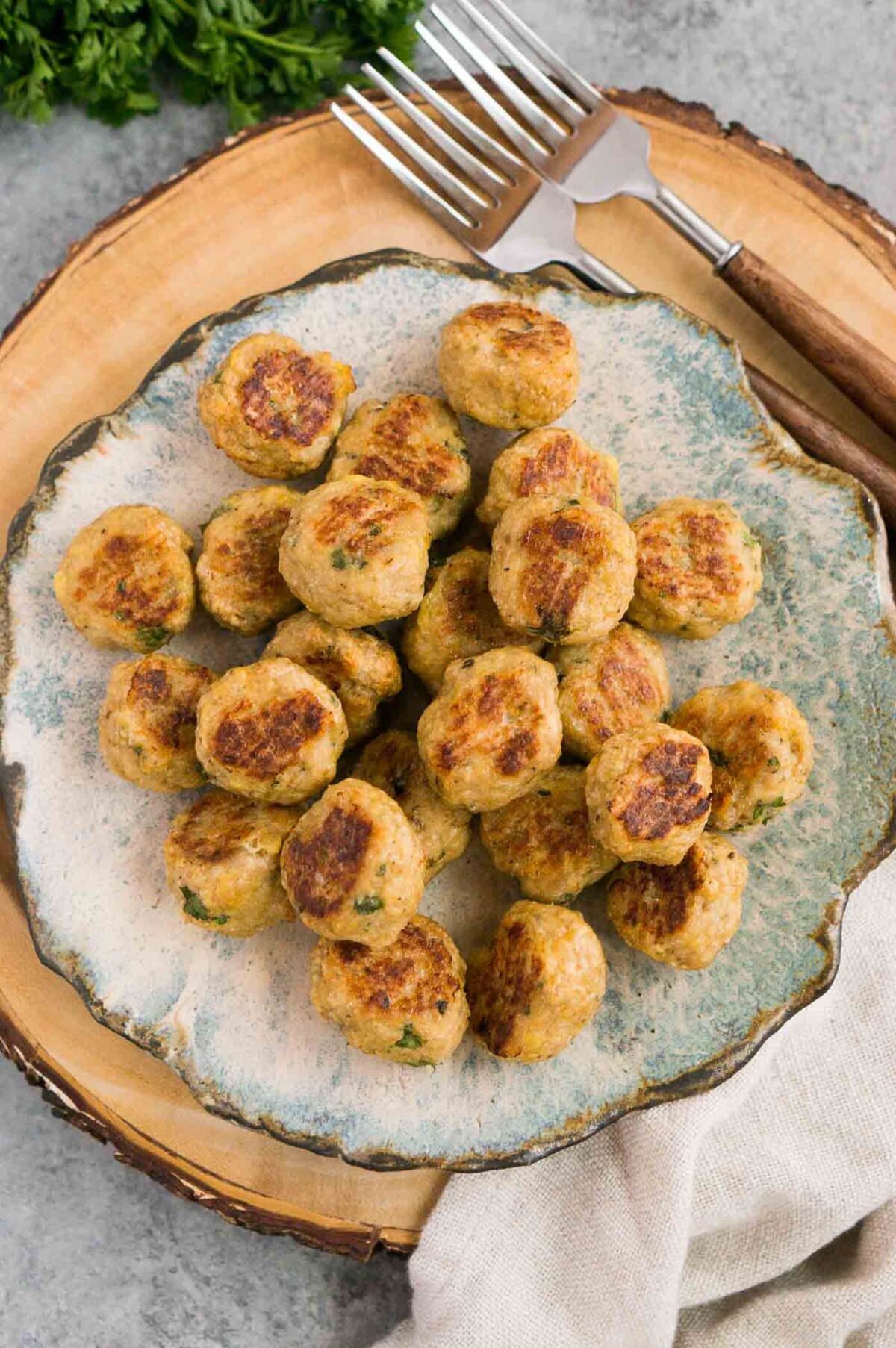 Chicken Meatballs (Perfect for Meal Prep) - Delicious Meets Healthy