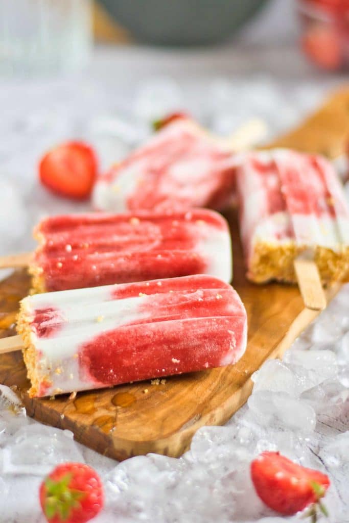 Strawberry Popsicles (3 ingredients) - Delicious Meets Healthy