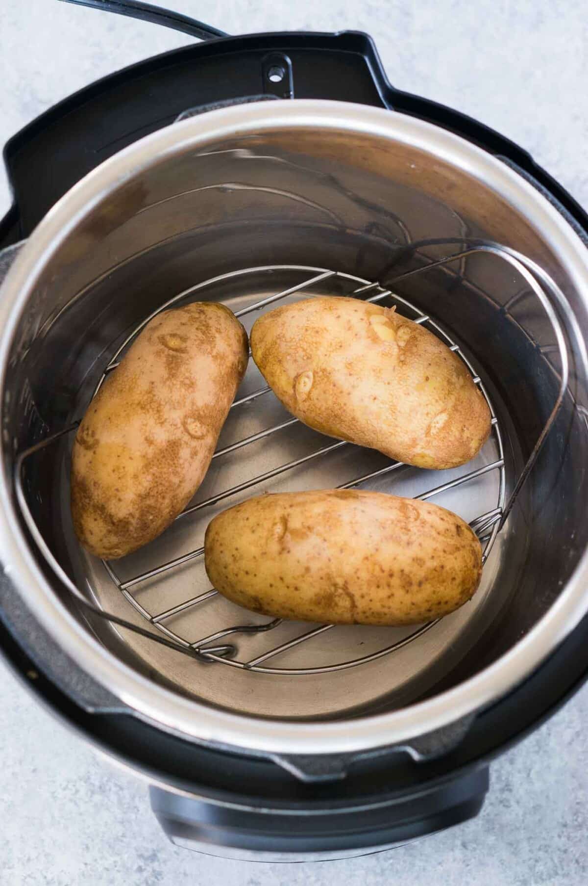 Instant Pot Baked Potatoes - Delicious Meets Healthy