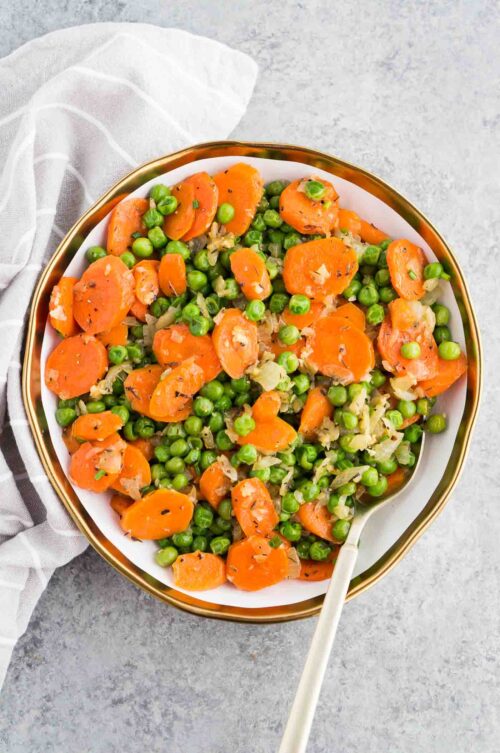 Carrots and Peas (Quick & Easy Side Dish) - Delicious Meets Healthy