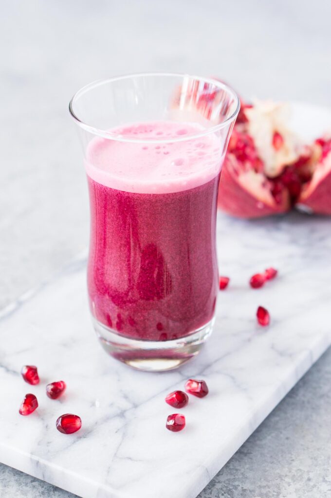 How To Make Pomegranate Juice - Delicious Meets Healthy