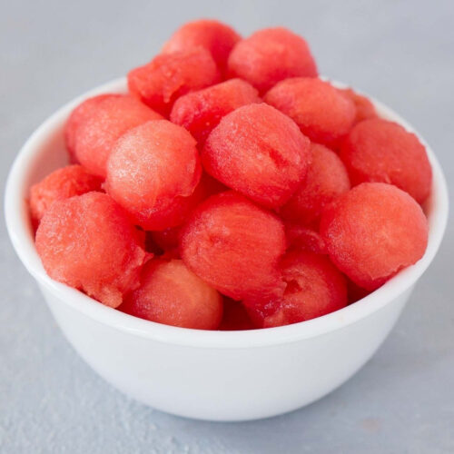 How To Cut a Watermelon (4 ways) - Delicious Meets Healthy